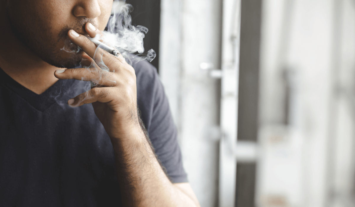 Lei Antifumo: É permitido fumar no condomínio? - uCondo